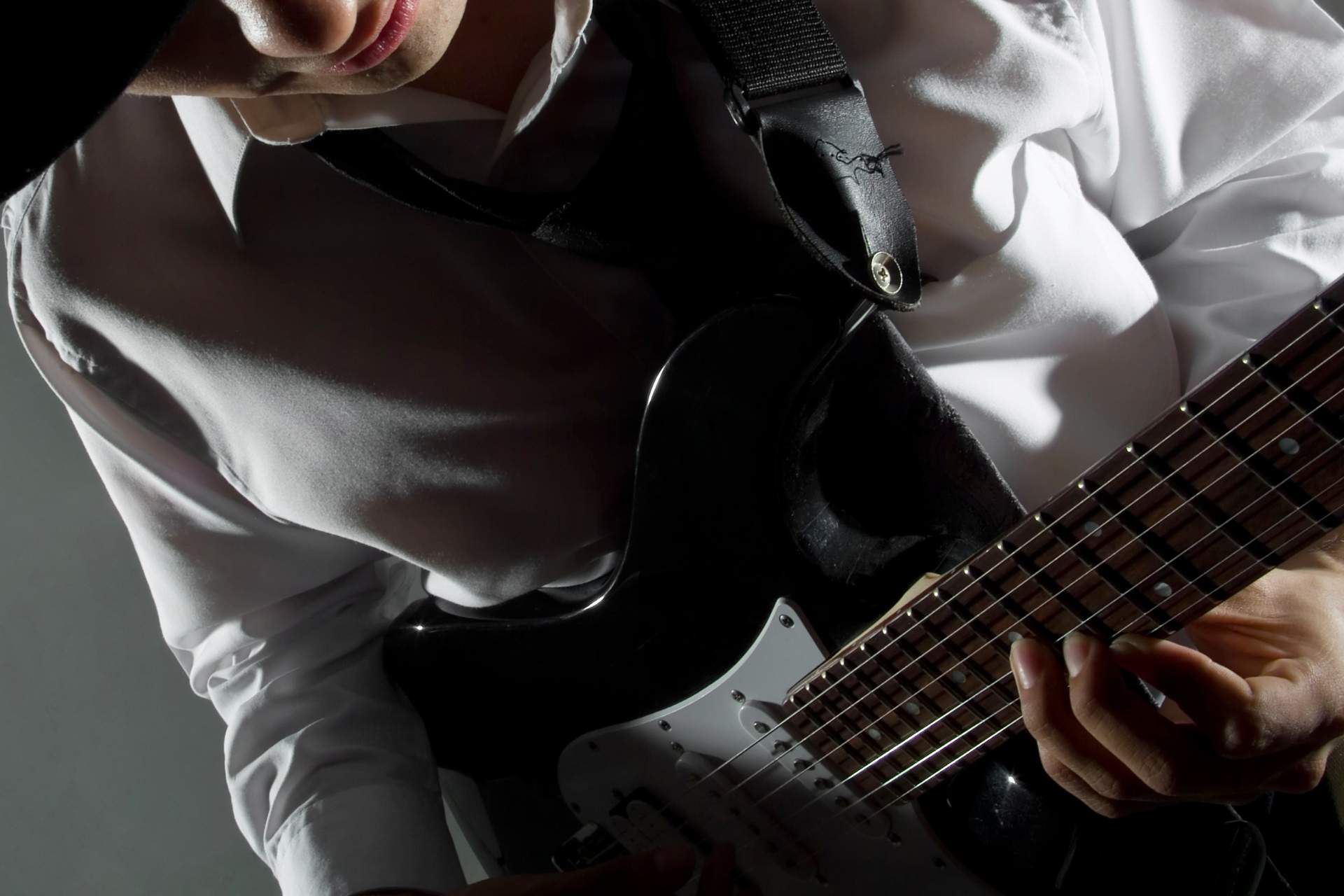 TOP 12 Melhores Cursos de Guitarra Online de 2023