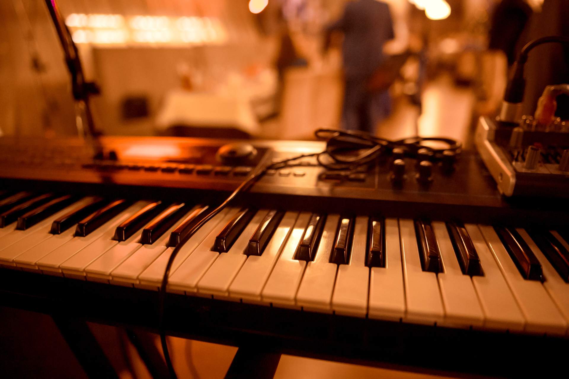 TOP 15 Melhores Cursos de Teclado Online de 2023