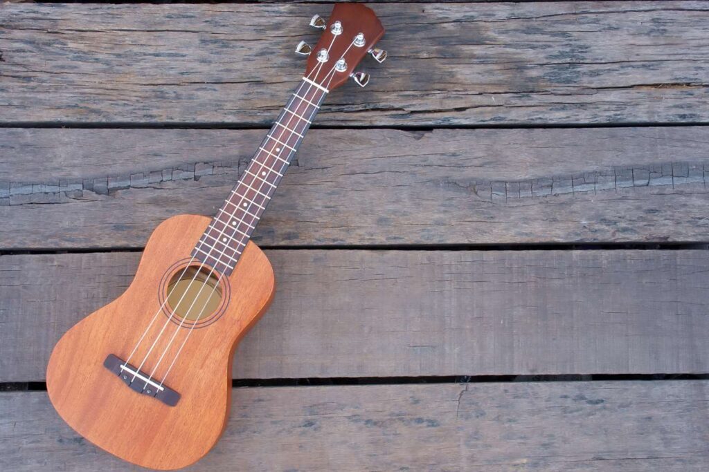 A História do Ukulele: De Instrumento Português a Ícone Musical